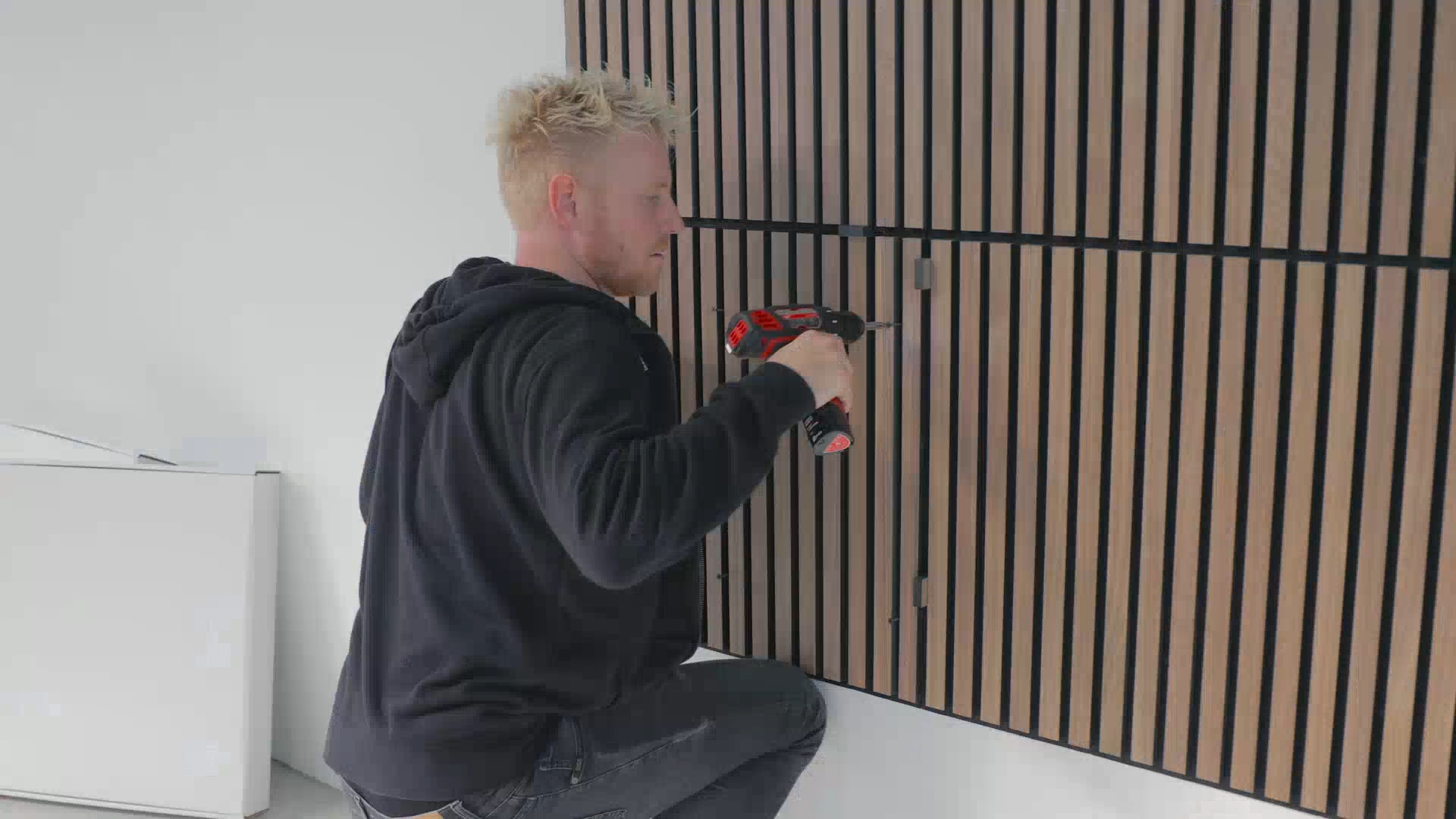 Akupanel 60 mounting on wall with screws - WoodUpp